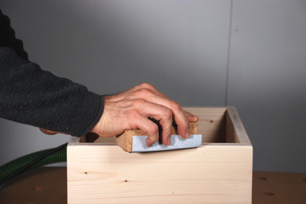 Schleifen von Holzmöbel - Urban Woodworking